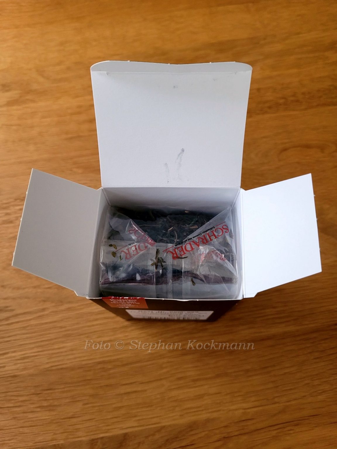 Paul Schrader: Teedose, Tea-Timer und Tee - Tee-Suche.de